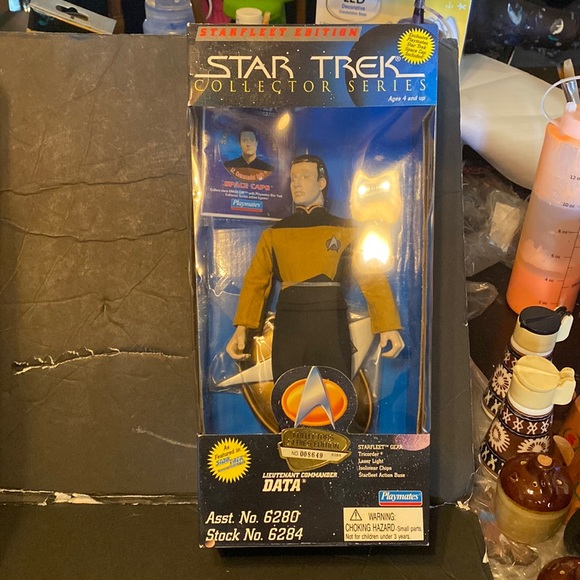 playmates | Toys | Star Trek Starfleet Edition 9 Inch Lieutenant Data ...